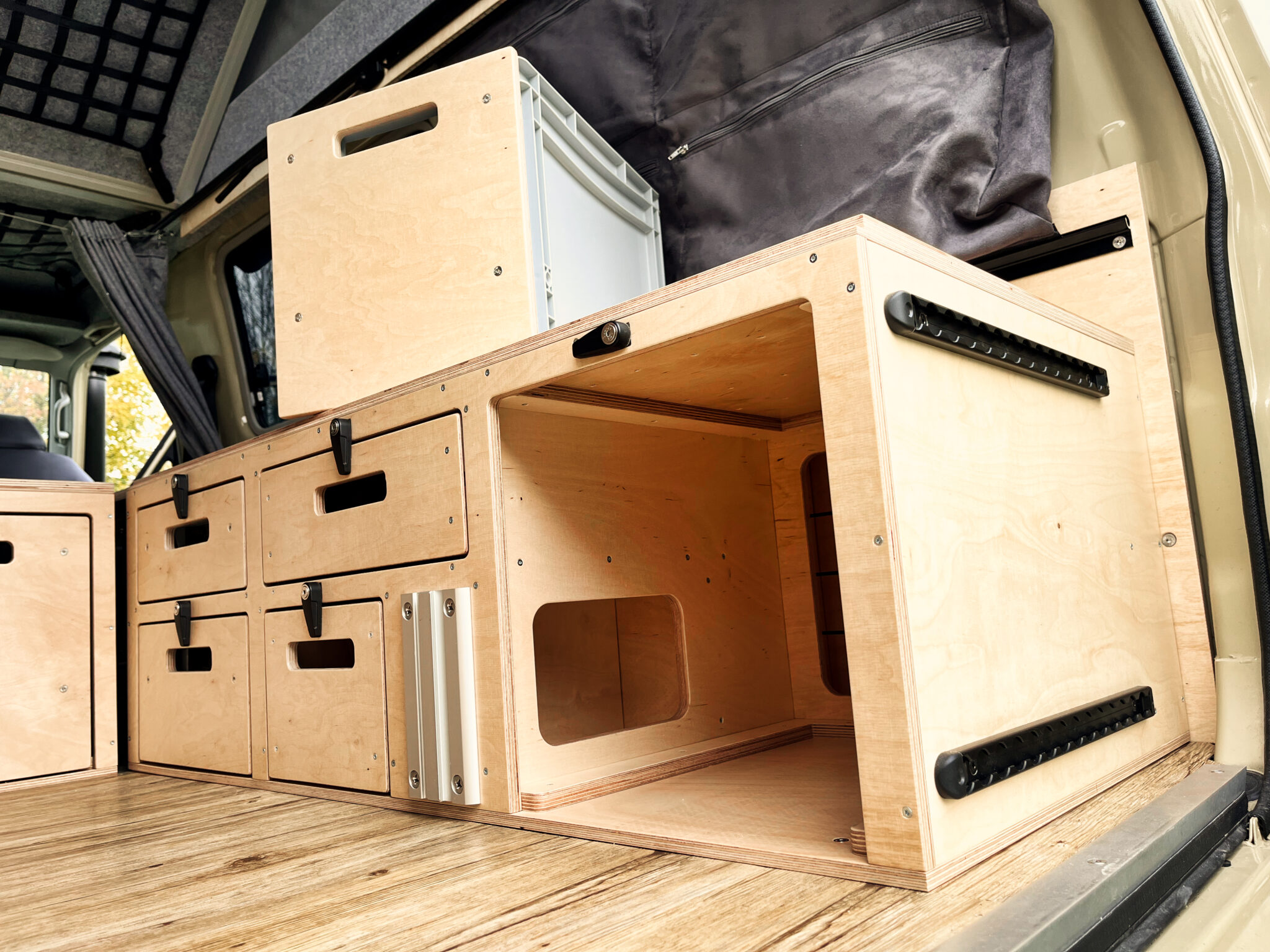 Land Cruiser Camper 78 4x4 Innenausbau